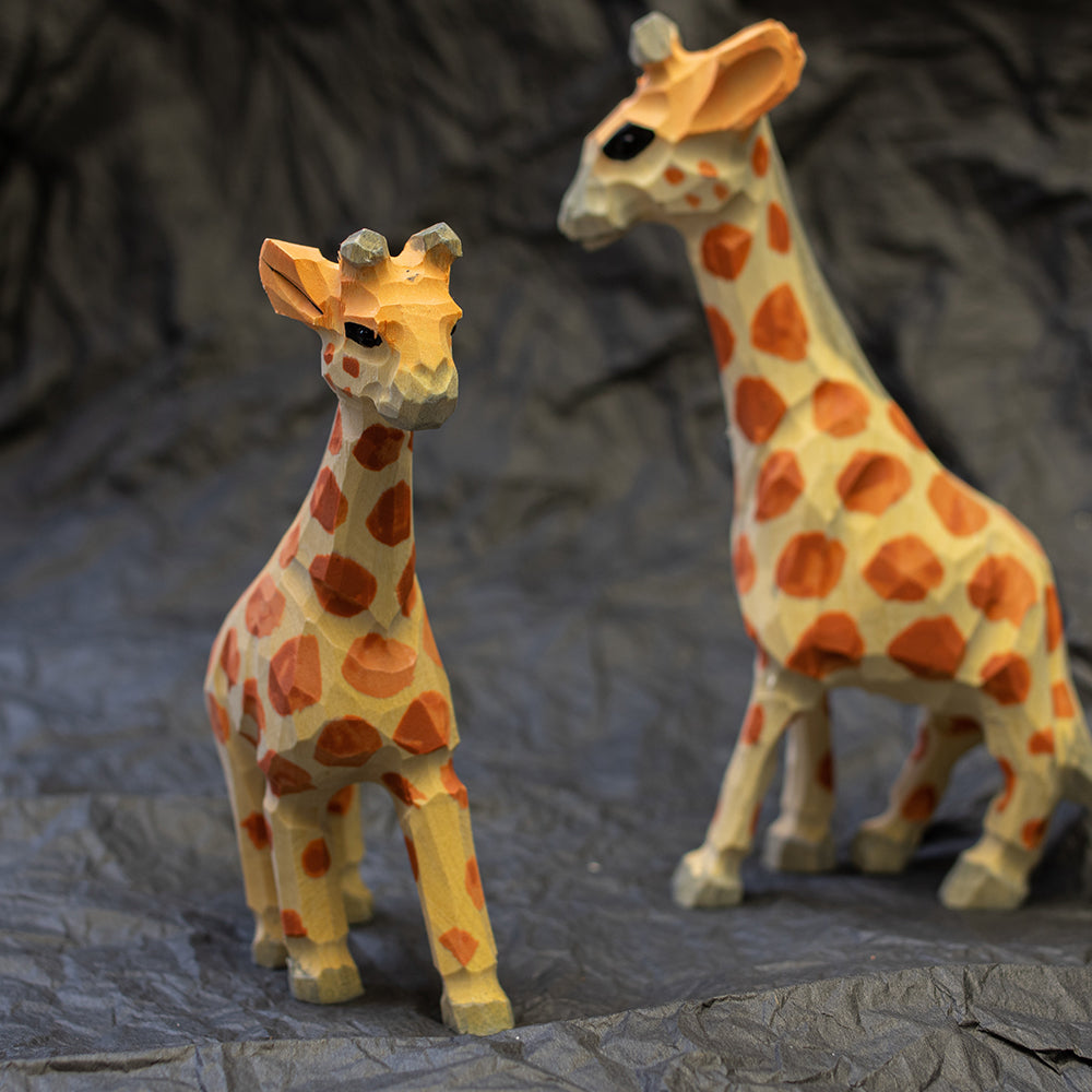 Mama and Baby Giraffe Figurine | Hand-Carved Animal Statue – Woorai
